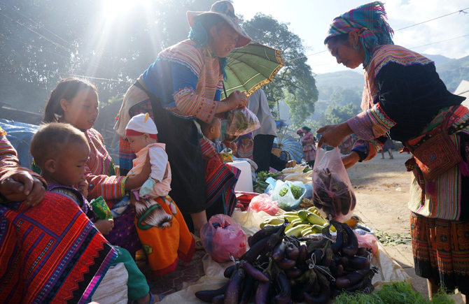 Sin Cheng market - Travel agency in Vietnam