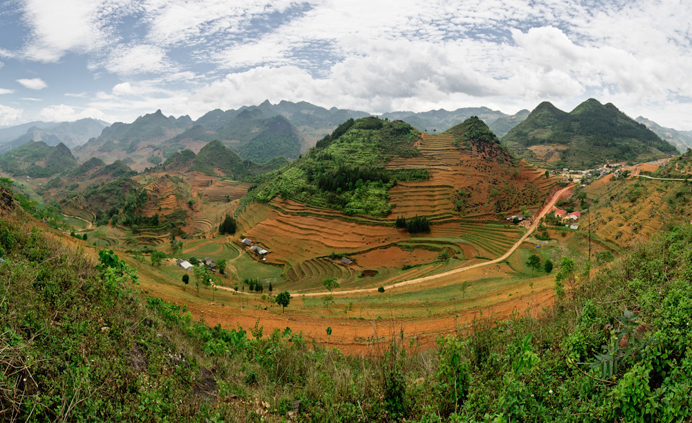 Sin Cheng market - Travel agency in Vietnam